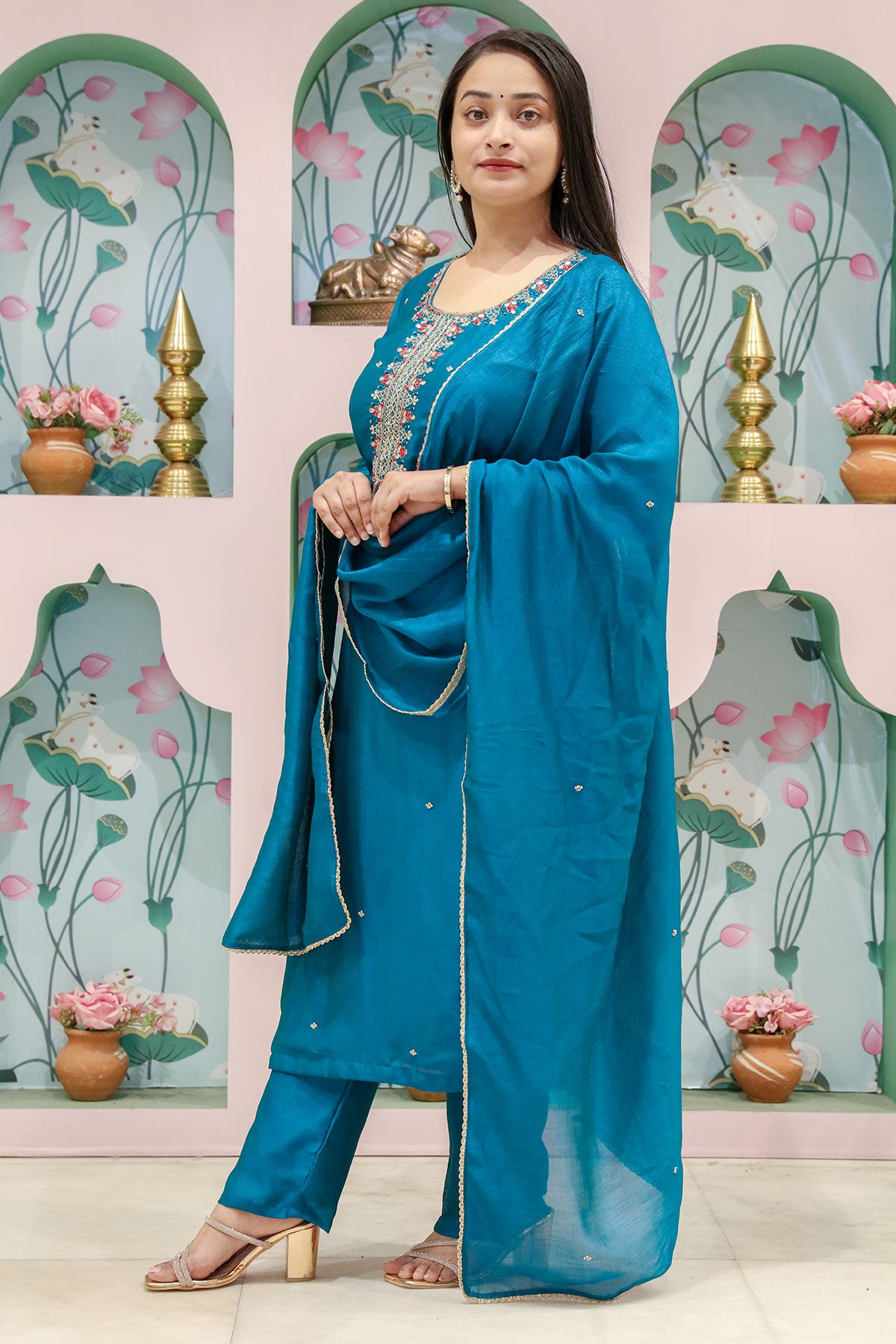 Rama Cut-Dana, Sequin Therad Embroidered Neckline Suit Set – Meena Bazaar